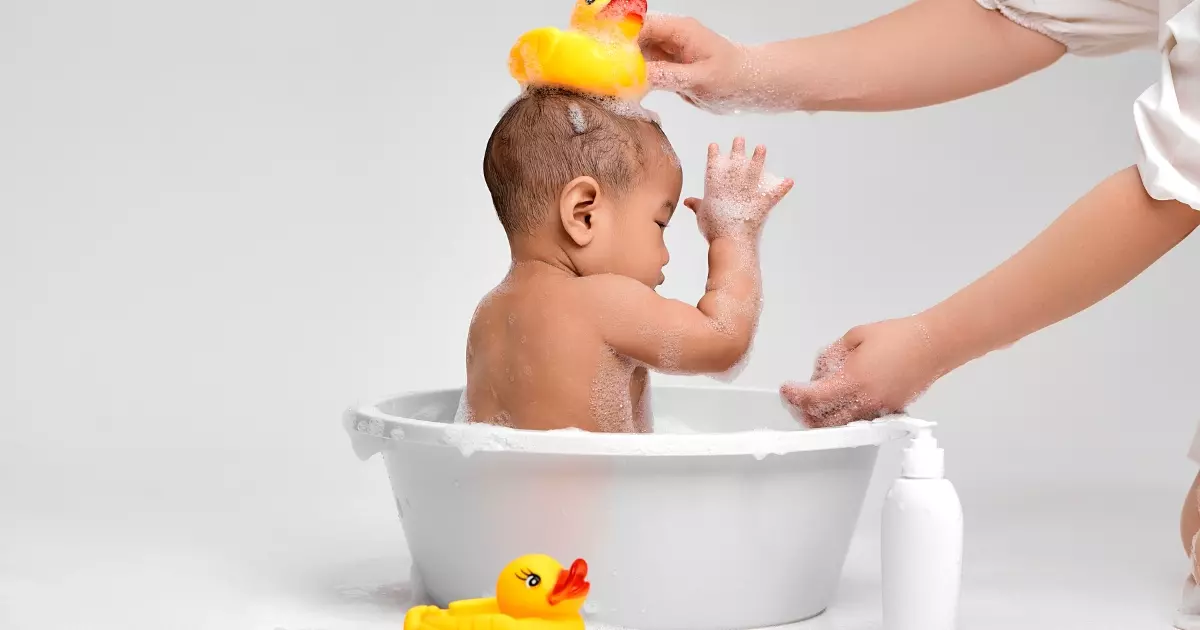 Higiene do bebê: Dicas para o banho, troca de fraldas e mais